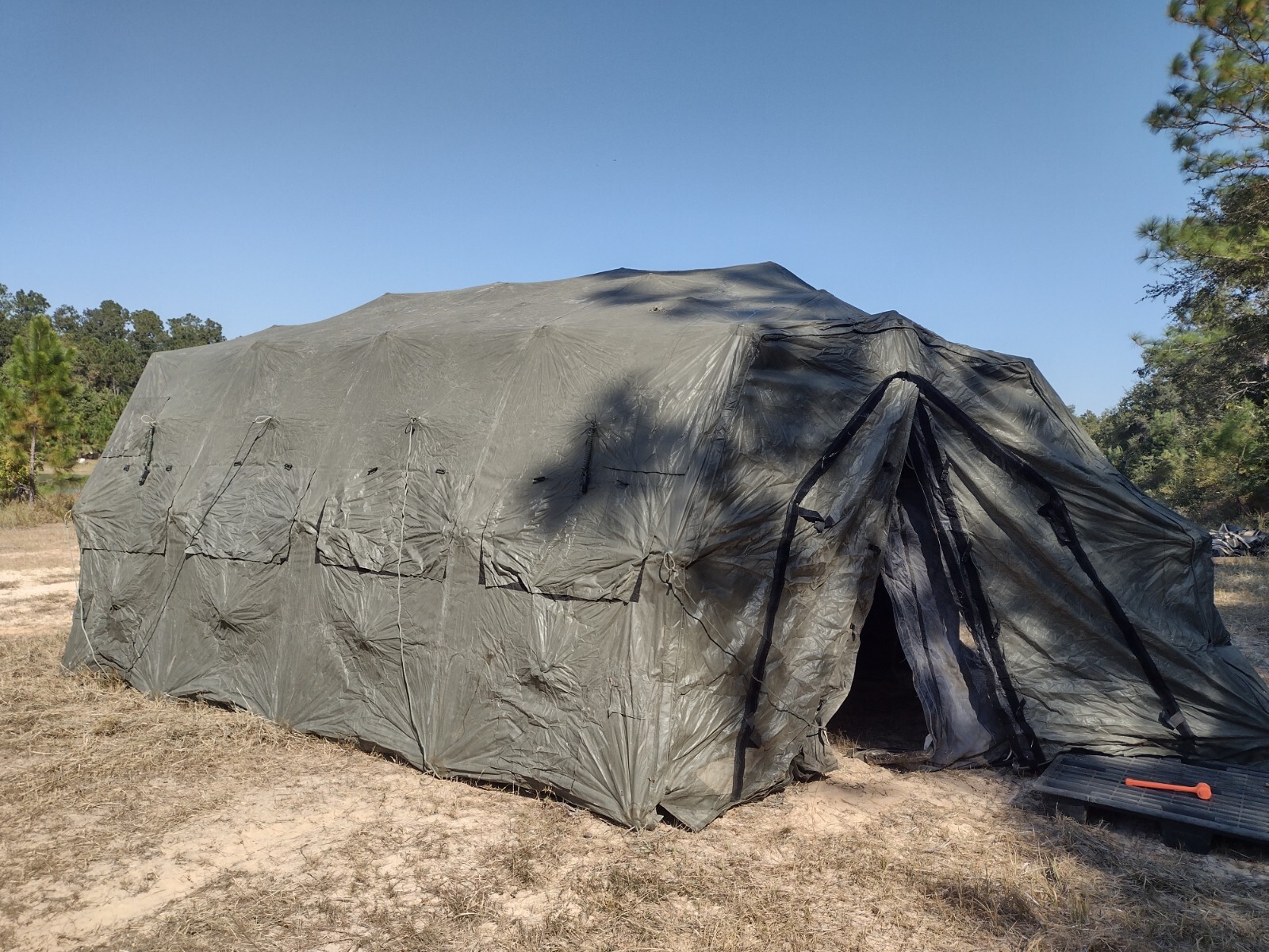 Lot of 40+ BIG US Military Tent Shelters Drash Base-X Utilis Airbeam GP ...