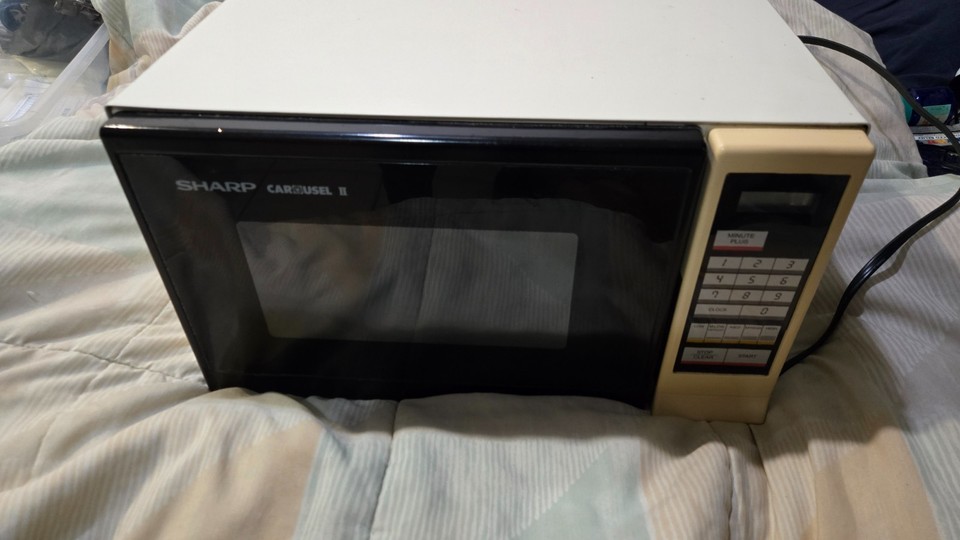 Vintage Sharp Carousel Countertop Microwave Oven Model R-5975 | eBay