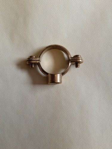Brass Single Munsen Ring 28mm. Pipe saddle clamp. For 28mm Copper Pipe ...