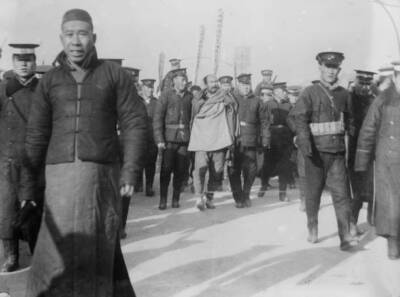 Man is led to his execution by a group of guards 1926 OLD PHOTO | eBay