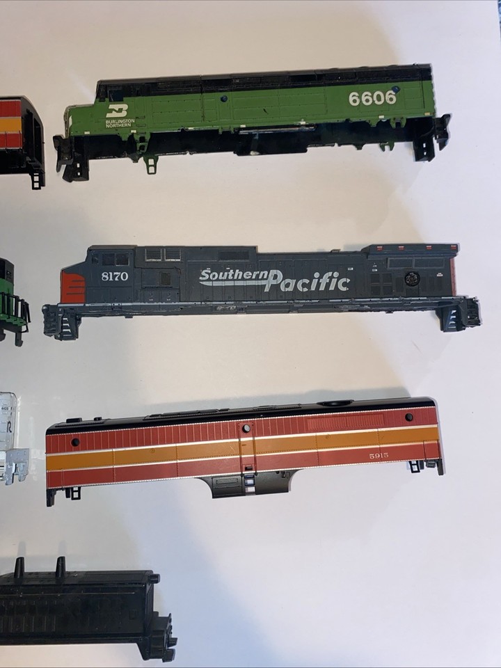 HO Scale Lot of 7 Diesel Locomotive Shells, BN And SP | eBay