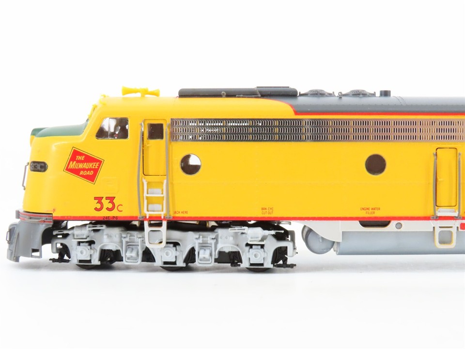 HO Proto 2000 MILW Milwaukee Road "UP Paint" EMD E8/9 A/A Diesel Set #33C/35A | eBay