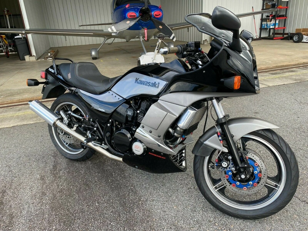 Cranking Up the Power on a Custom ‘85 Kawasaki GPz750 Turbo