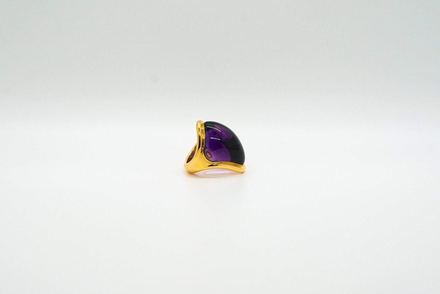 Certify Estate Natural Amethyst 18K Yellow Gold Ring Size 7 One-of-a ...