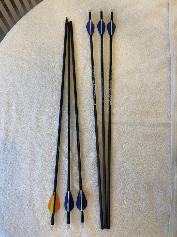Diamond Razor Edge Adjustable Bow "MINT" Condition w/Case and Two Sets ...