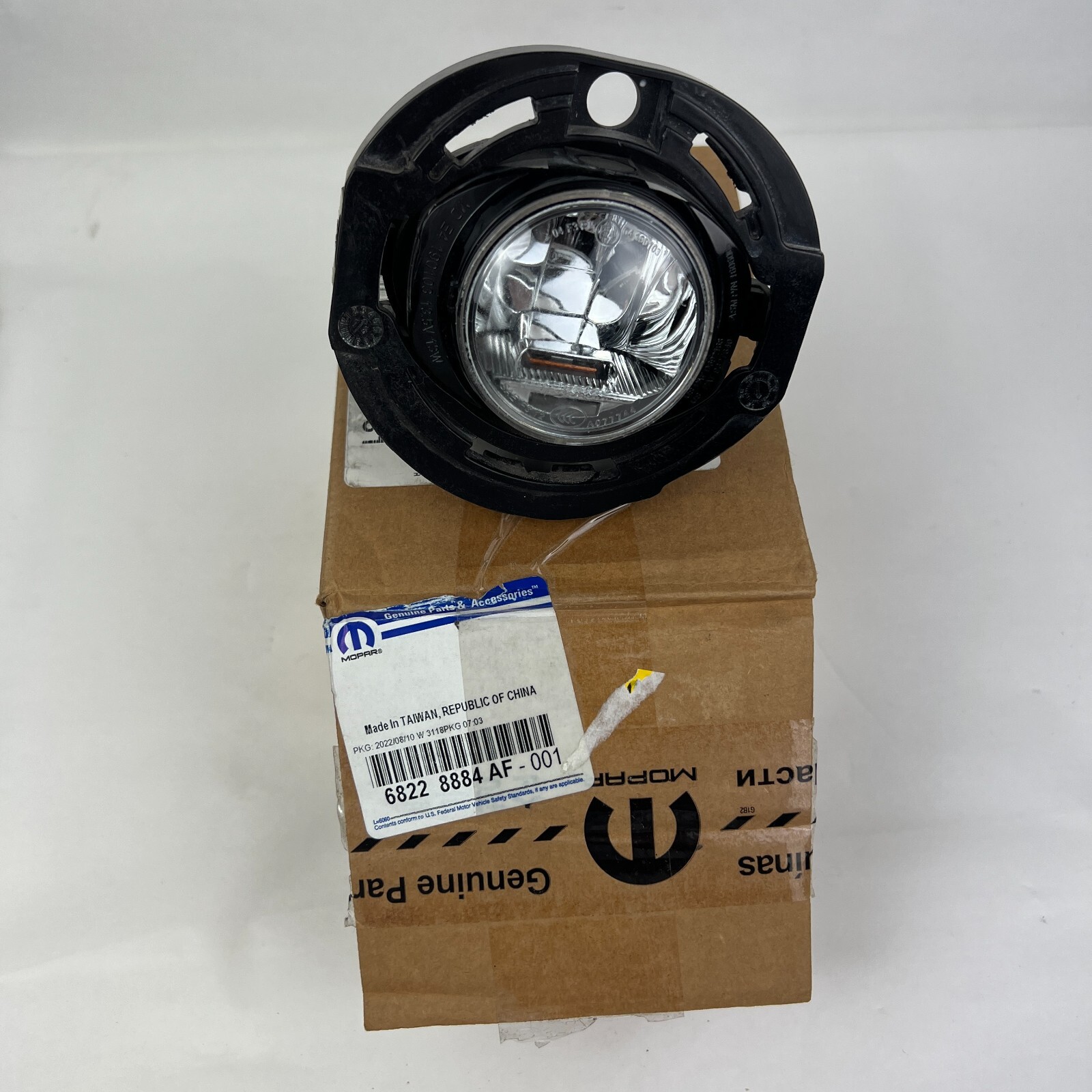 OEM 2015 - 2023 Chrysler 300 15-19 Charger Right LED Fog Light Lamp ...