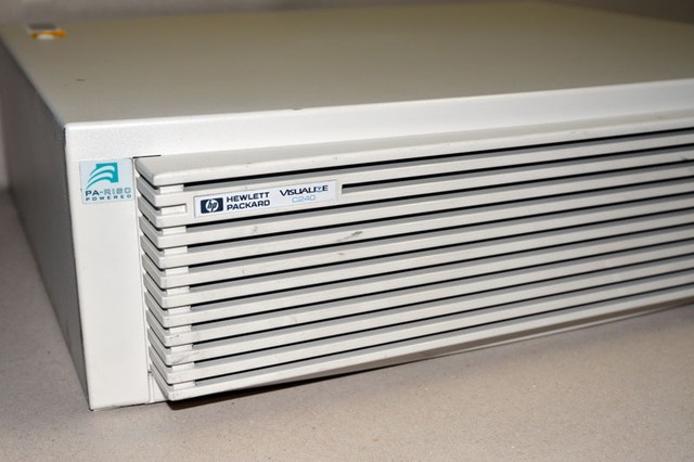 HP 9000 Visualize C240 A4945A PA8200 236MHz 73GB 768MB FX6 HP-U.00 ...