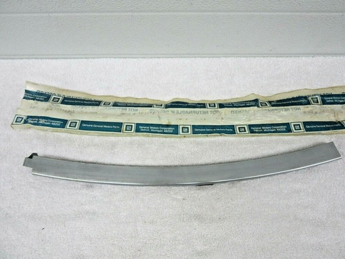 NOS 1990-1993 GranPrix Regal Front Door LH Window Glass Rear Channel ...