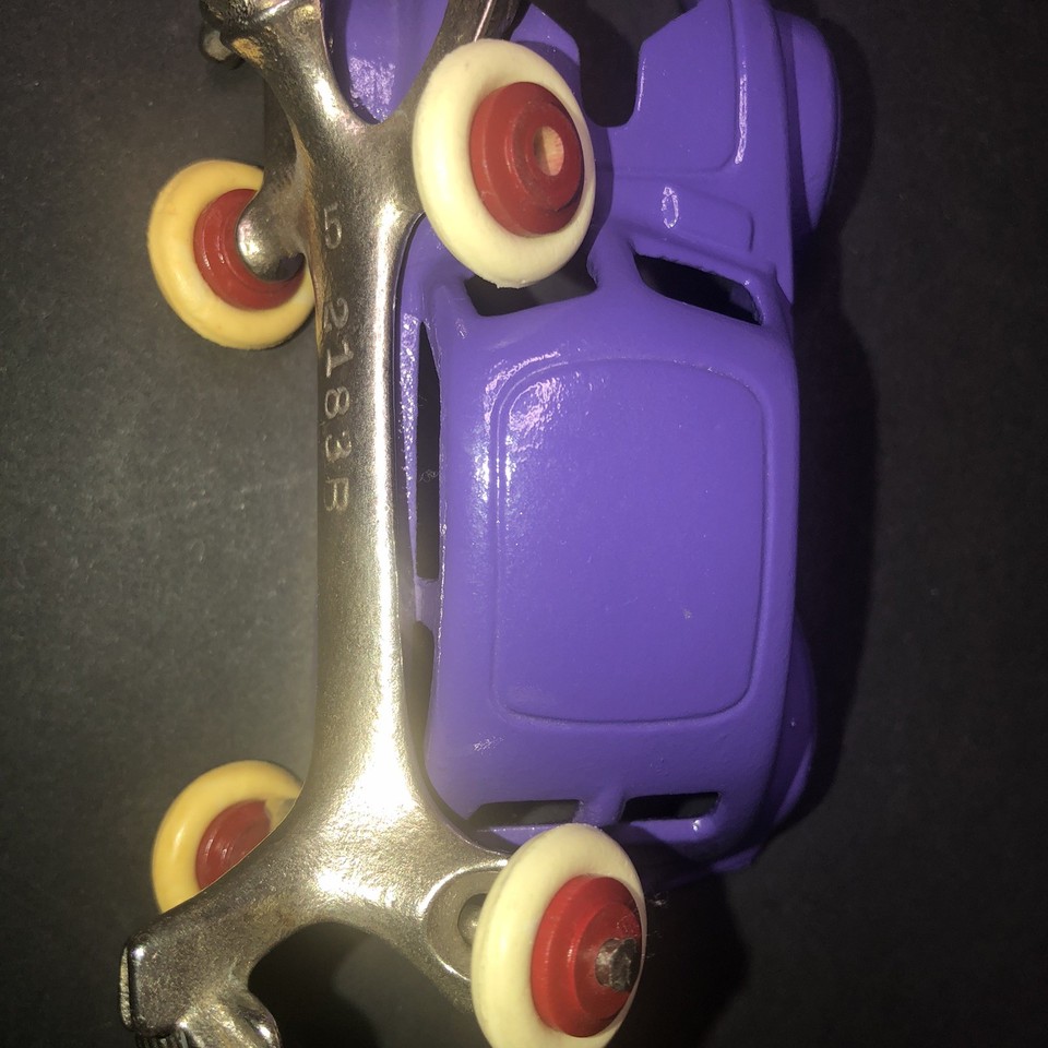 VINTAGE Purple 1930'S HUBLEY CAST IRON CHRYSLER AIRFLOW SEDAN | eBay