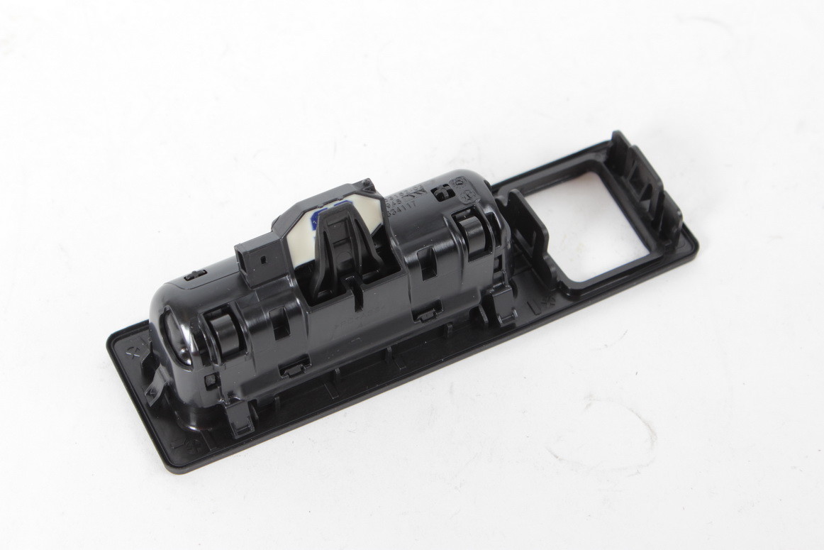 GENUINE BMW 2- Series F22 F87 F23 Boot Lid Tailgate Push-Button ...