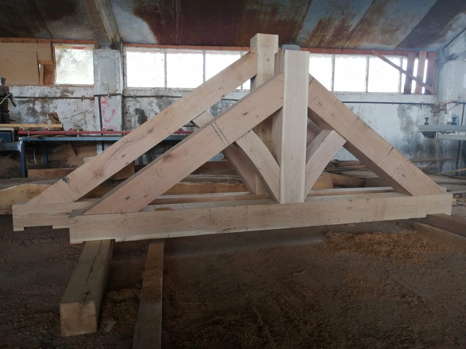 Bespoke Oak Roof Frame – Timber Frame for Porch, Gazebo, Car Lodge ...