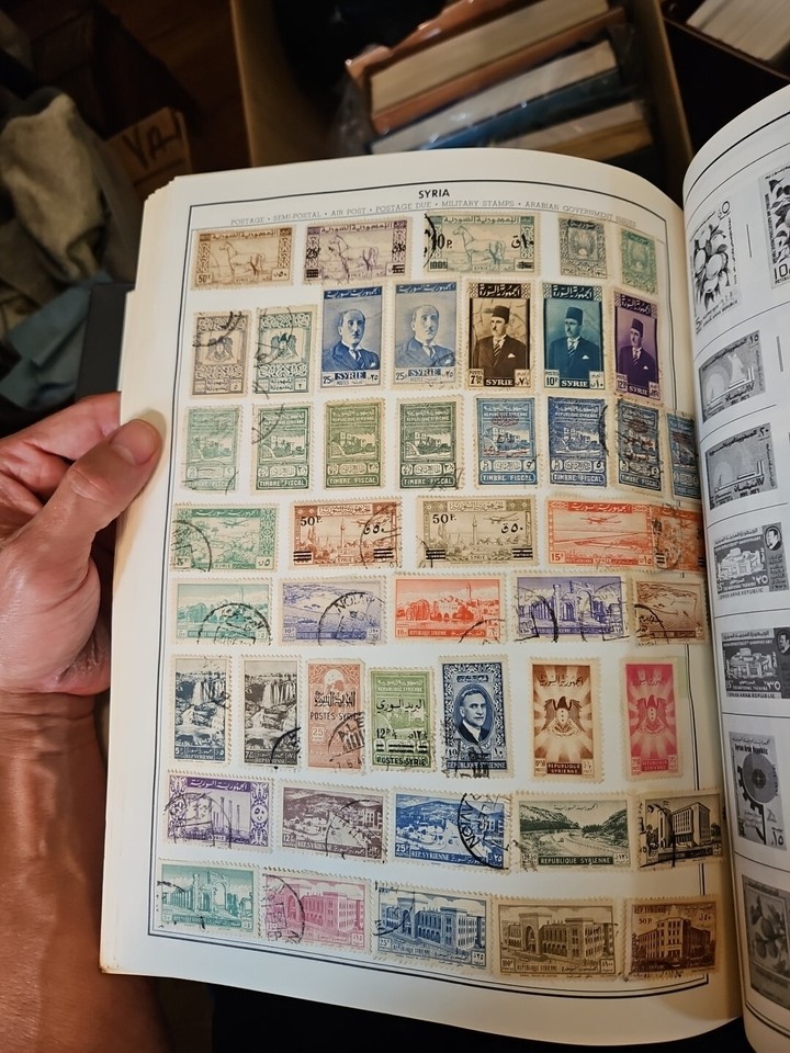 Over 1000 Stamps Standard World Harris Stamp Album Collection 8E46 | eBay