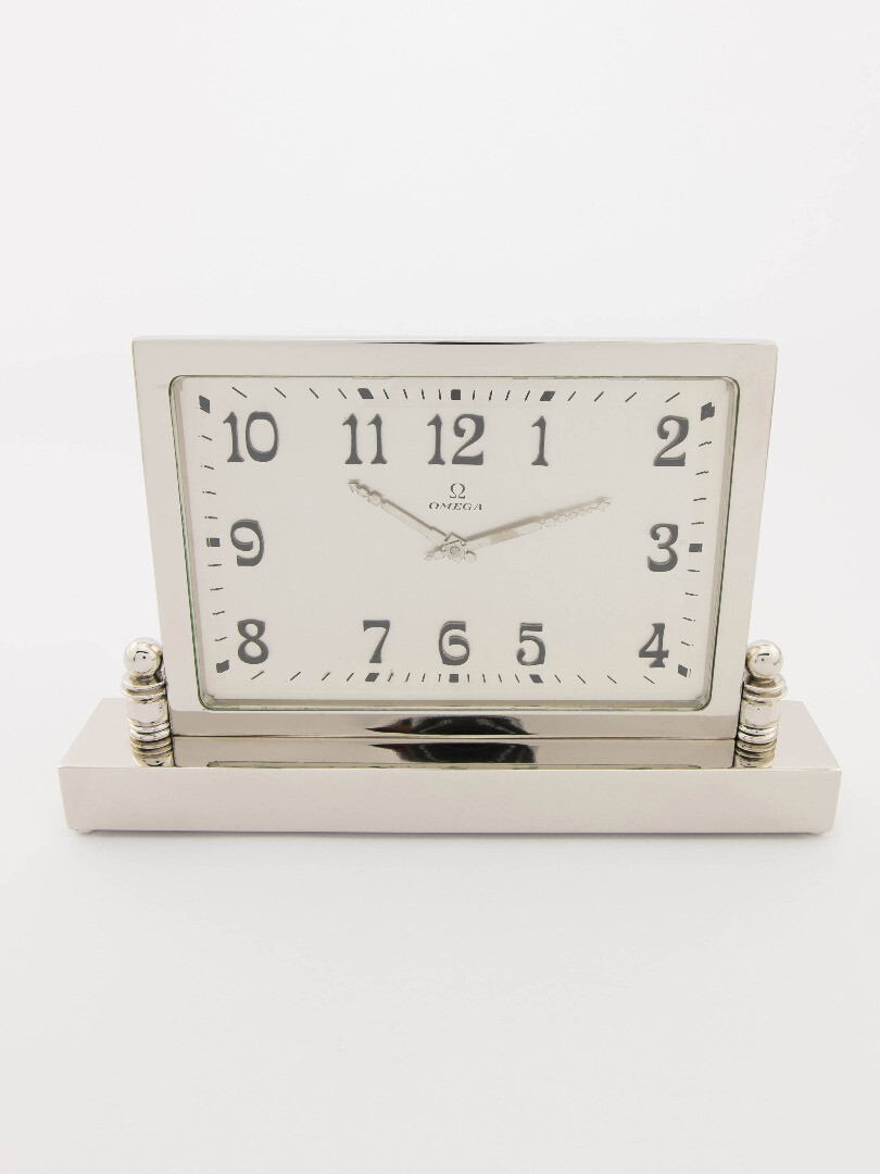 Extra fine Omega table clock with 8 days art deco design of the 30´s ...