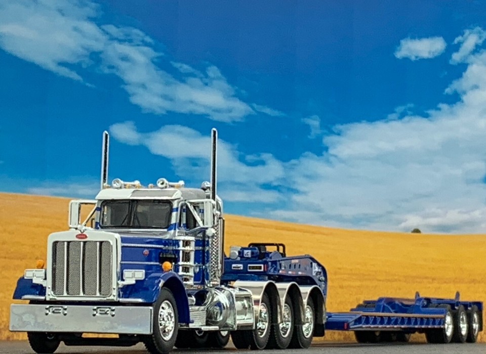 1/64 DCP PETERBILT 359 TRI AXLE & FONTAINE LOWBOY TRAILER | eBay