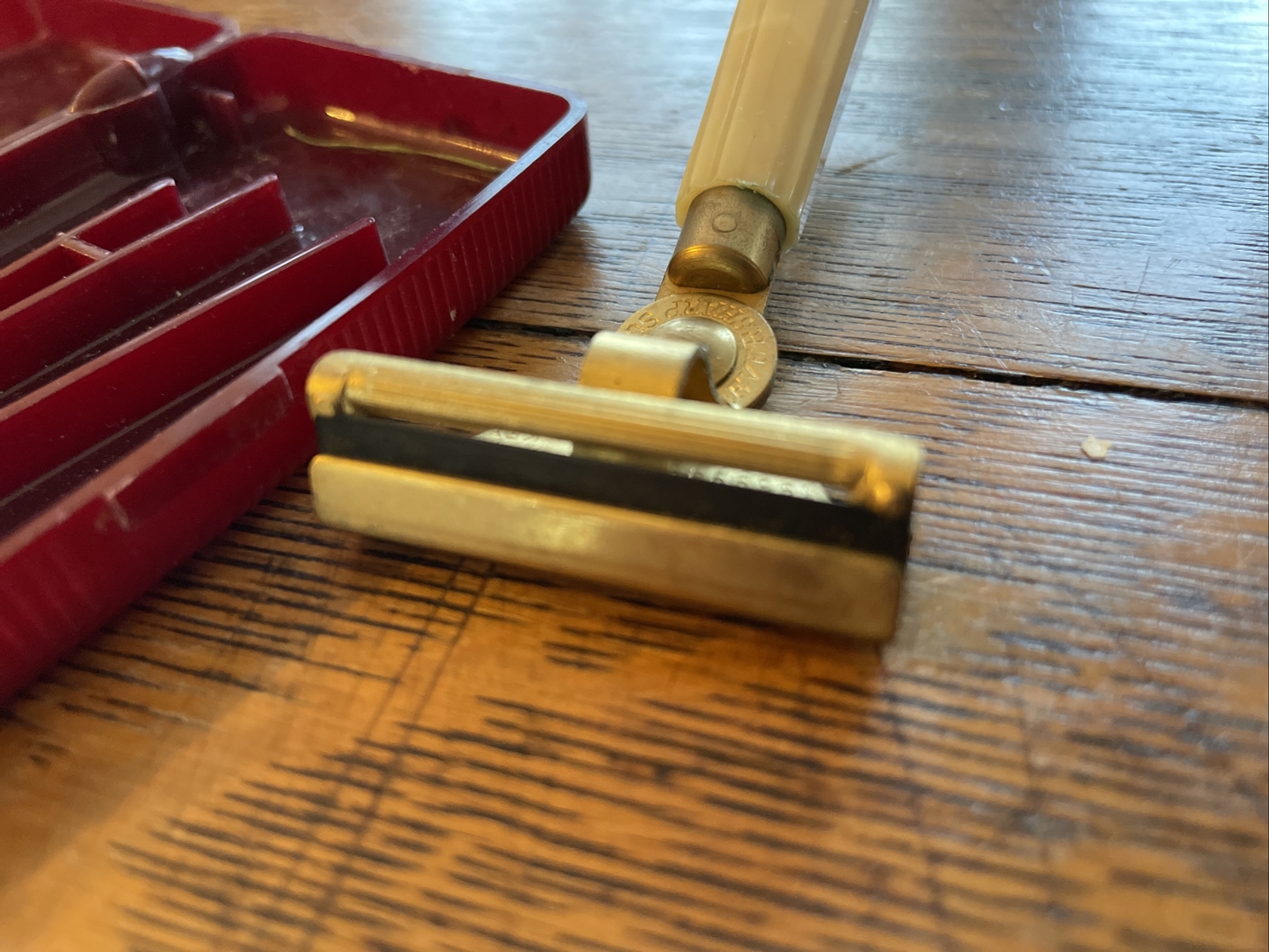 Vintage Schick Eversharp Injector Razor/ Original Plastic Case/brass ...