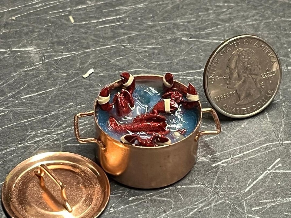 Dollhouse Miniature Food Lobster Pot 1:12 one inch scale B497 Dollys ...