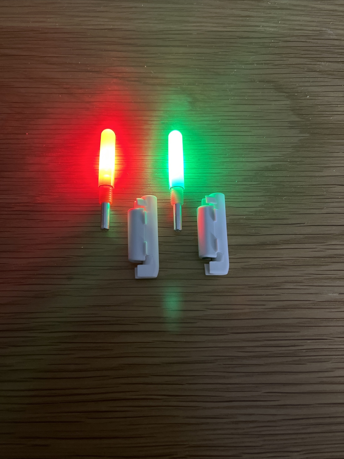Sea Fishing Rod Tip Lights,1 Red 1 Green+ USB Charger & 2 Rechargeable ...