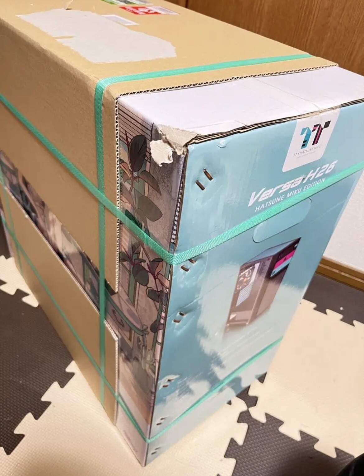 【New】Hatsune Miku PC Case Thermaltake Collaboration Limited Edition ...