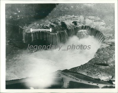 1934 Erosion Changes Contour of Niagara Falls Original News Service ...