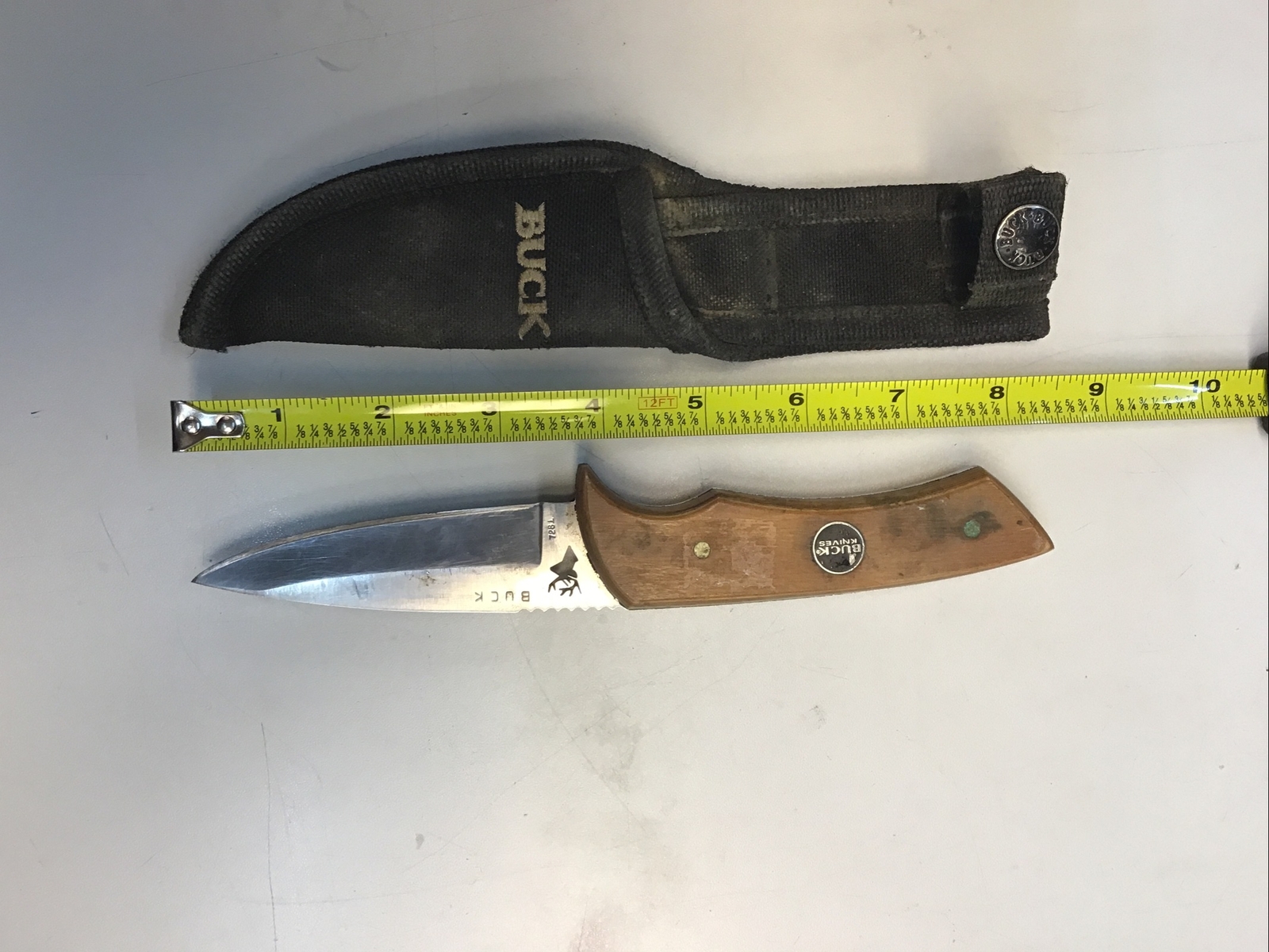 Buck 728 Skinner Fixed Blade Hunting Knife Full Tang with Leather ...