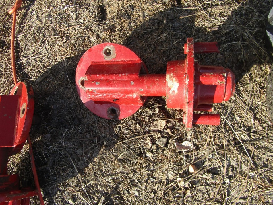 WHEEL RAKE AXLE HUB ASSEMBLY NEW HOLLAND?? HAY RAKE #2 | eBay