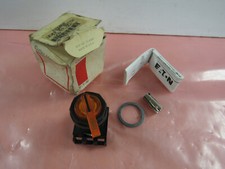 Cutler-Hammer 10250T1311 Selector Switch 2-Position 2NO/3NC WOW for ...