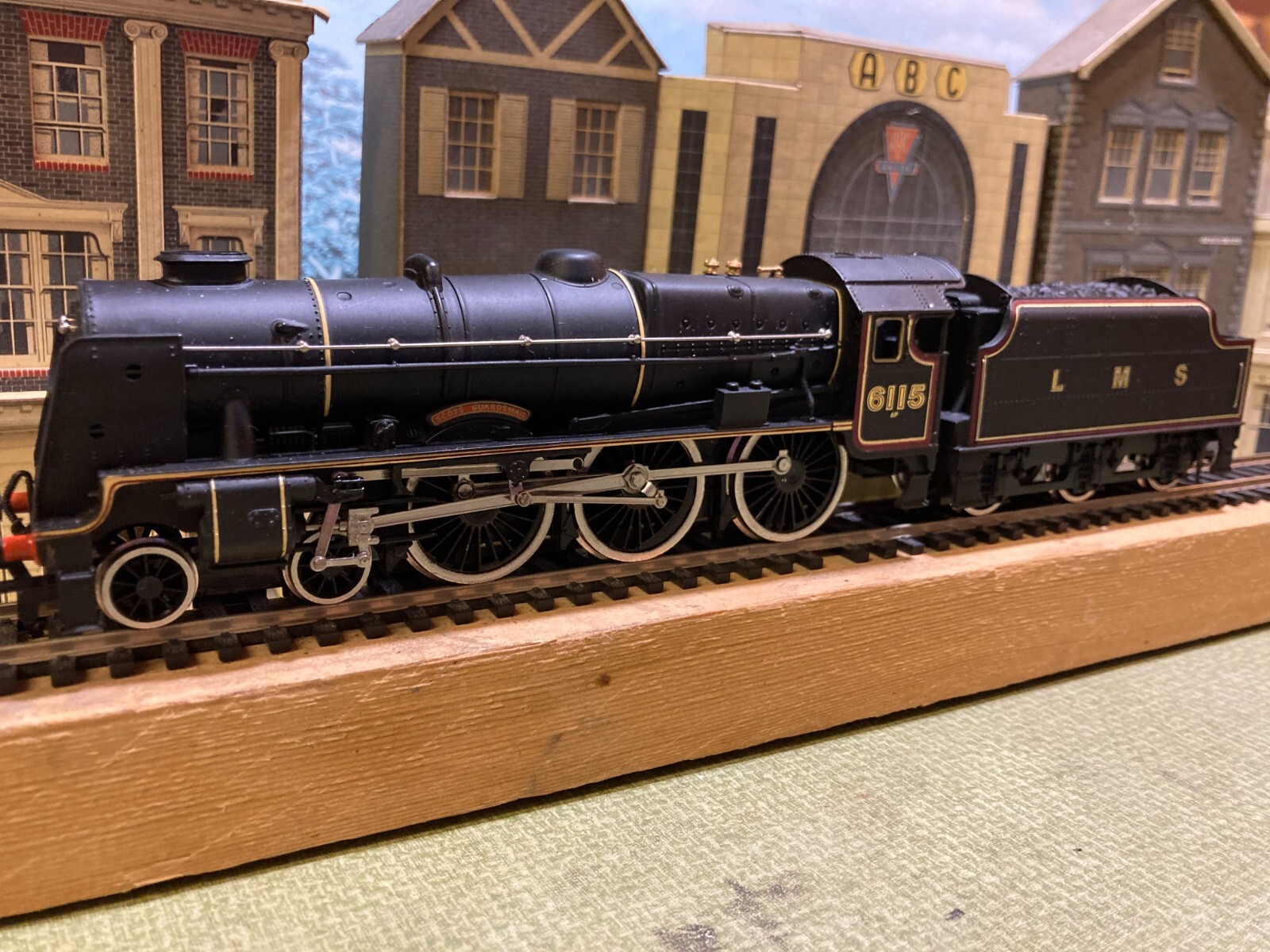 Mainline 37056 LMS Rebuilt Royal Scot 4-6-0 Loco & Tender #6115- Boxed. | eBay UK