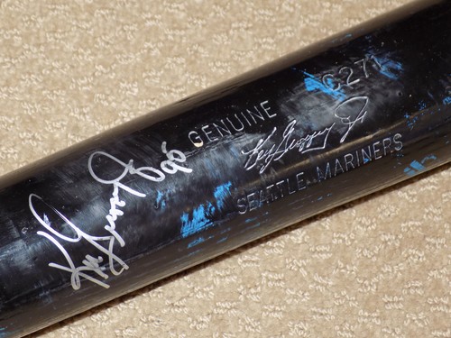 Ken Griffey Jr H&B Game Used Signed Bat 1995 Seattle Mariners HOF PSA ...