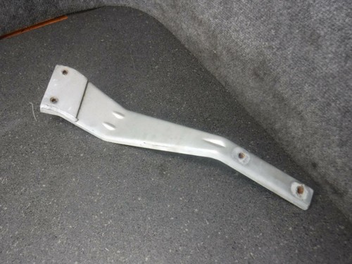 06 Hyosung Aquila 650 GV650 Exhaust Pipe Mount 67A | eBay