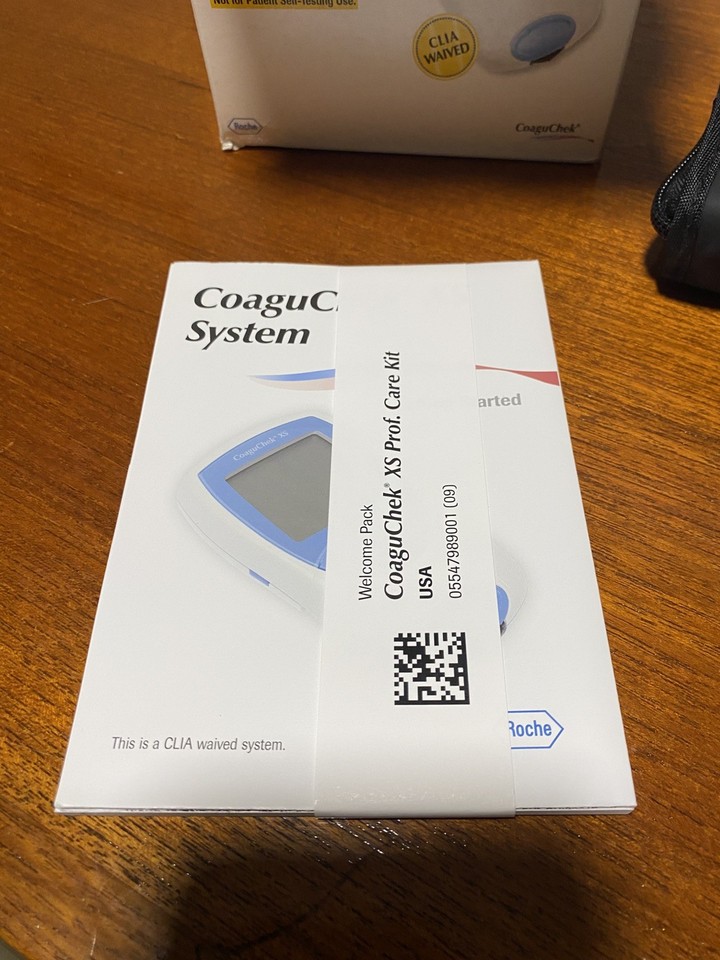 Roche CoaguChek XS Coagulation Meter Kit- New in box (No Test Strips ...