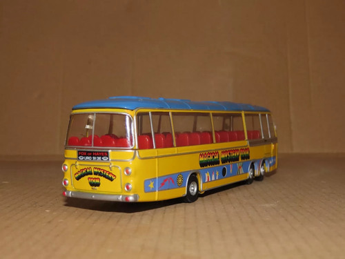 Corgi 1/76 Scale 42403 - Bedford Val Panorama - Magical Mystery Tour ...