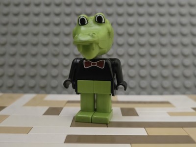 LEGO Clive Crocodile Minifigure - Vintage FABULAND (fab4c) 3683 3645 ...