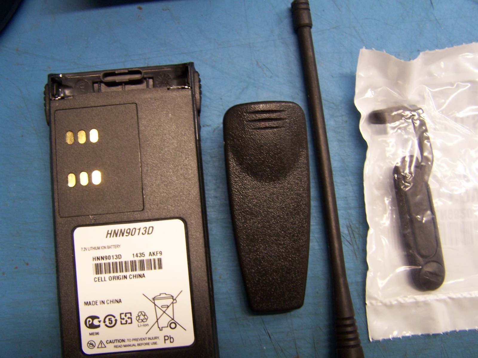 Motorola HT750 UHF 403-470MHz 4 CH AAH25RDC9AA2AN "VFD" Red Case Tested ...