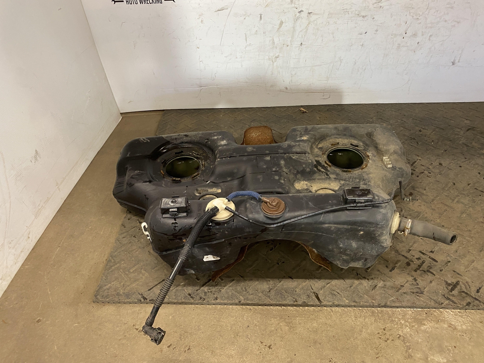 2008-2010 Cadillac CTS Sedan Fuel Gas Tank 18 Gallon | Genuine OEM ...