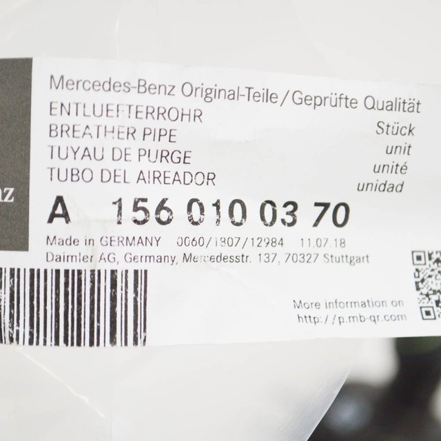 OEM MB C-class W204 Breather Hose Pipe A1560100370 6.2 Petrol Genuine ...