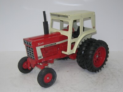 1/16 INTERNATIONAL HARVESTER 1466 w/DUALS good original/1972 vintage #4 ...