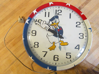Americana,Disneyana hand made Donald Duck large wall clock red,white ...