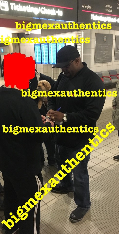 WWE LOGO 8x10 PHOTO SIGNED AUTOGRAPHED STYLES DIVON | eBay