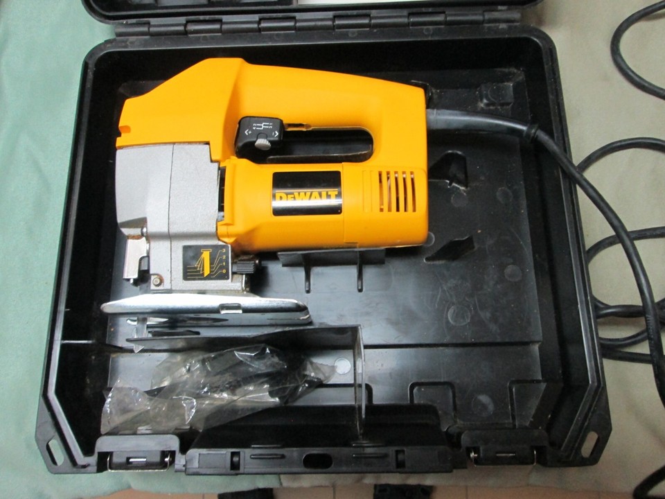 DeWalt Orbital Jig Saw DW318 Corded Variable Speed Hard Case Included ...