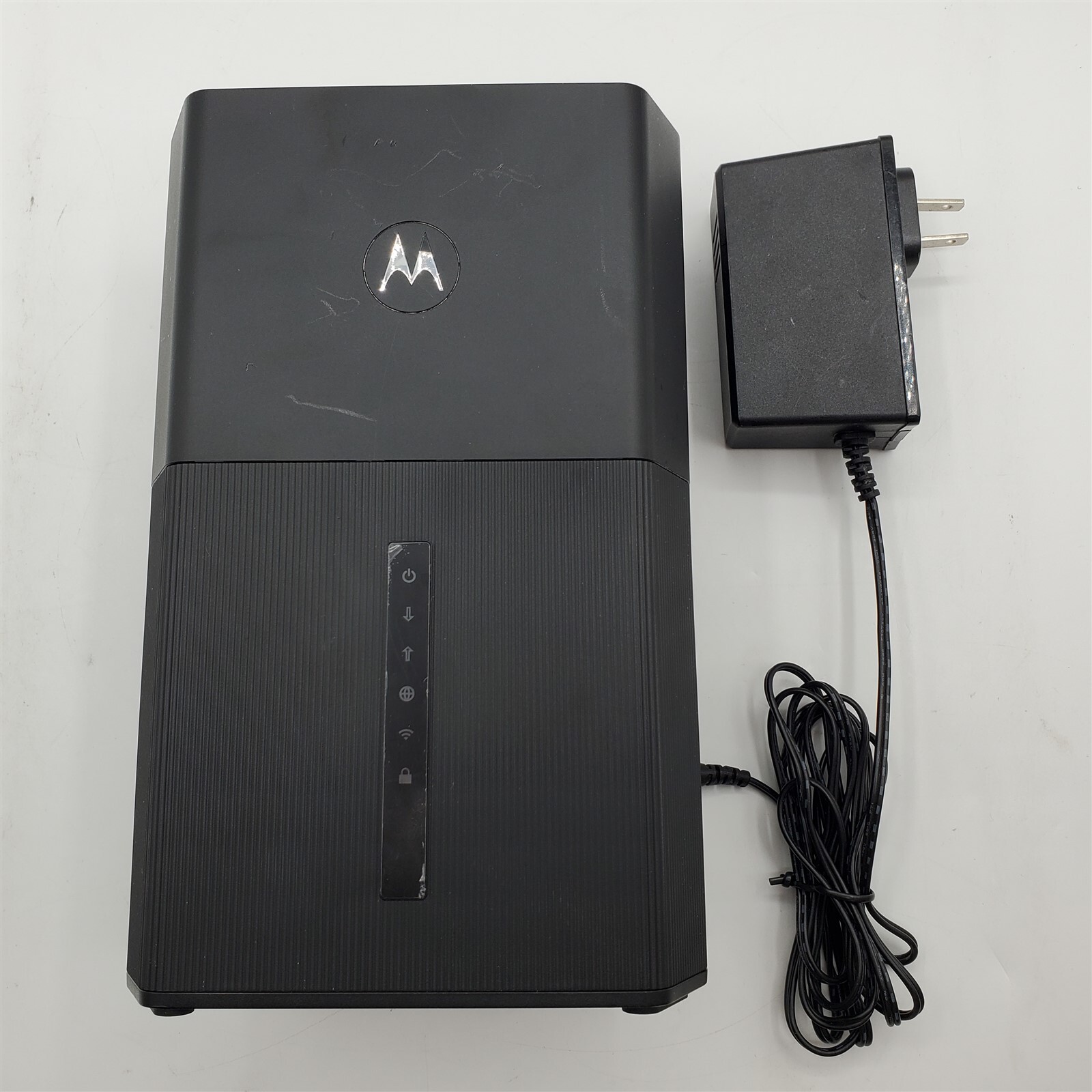 Motorola MG8725 WiFi 6 Router + Multi-Gig Cable Modem | 2-in-1 Device ...