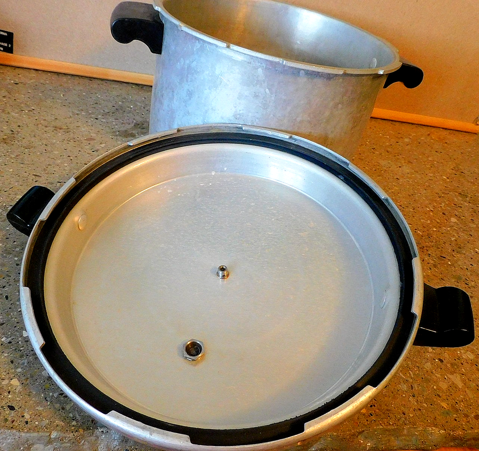 Vintage MIRRO Cast Aluminum 8 Quart Pressure Cooker 5 pieces w/Manual ...