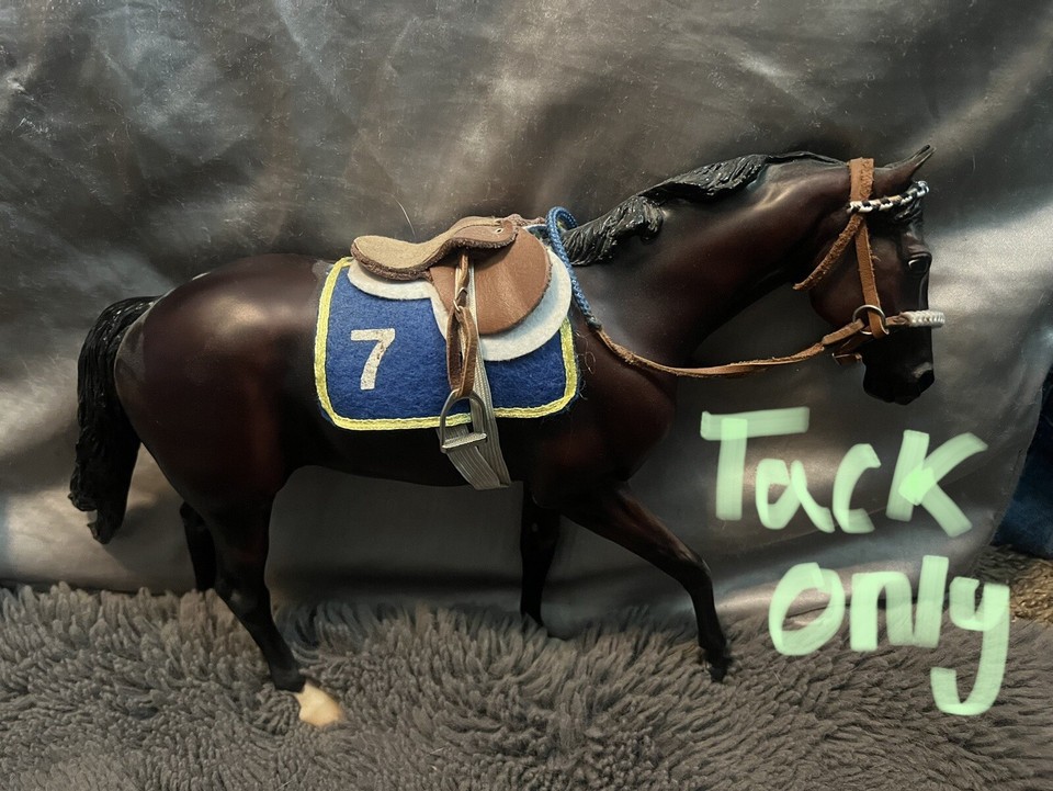 2! Breyer Tack Set for 1 9 Scale Model Horses | eBay
