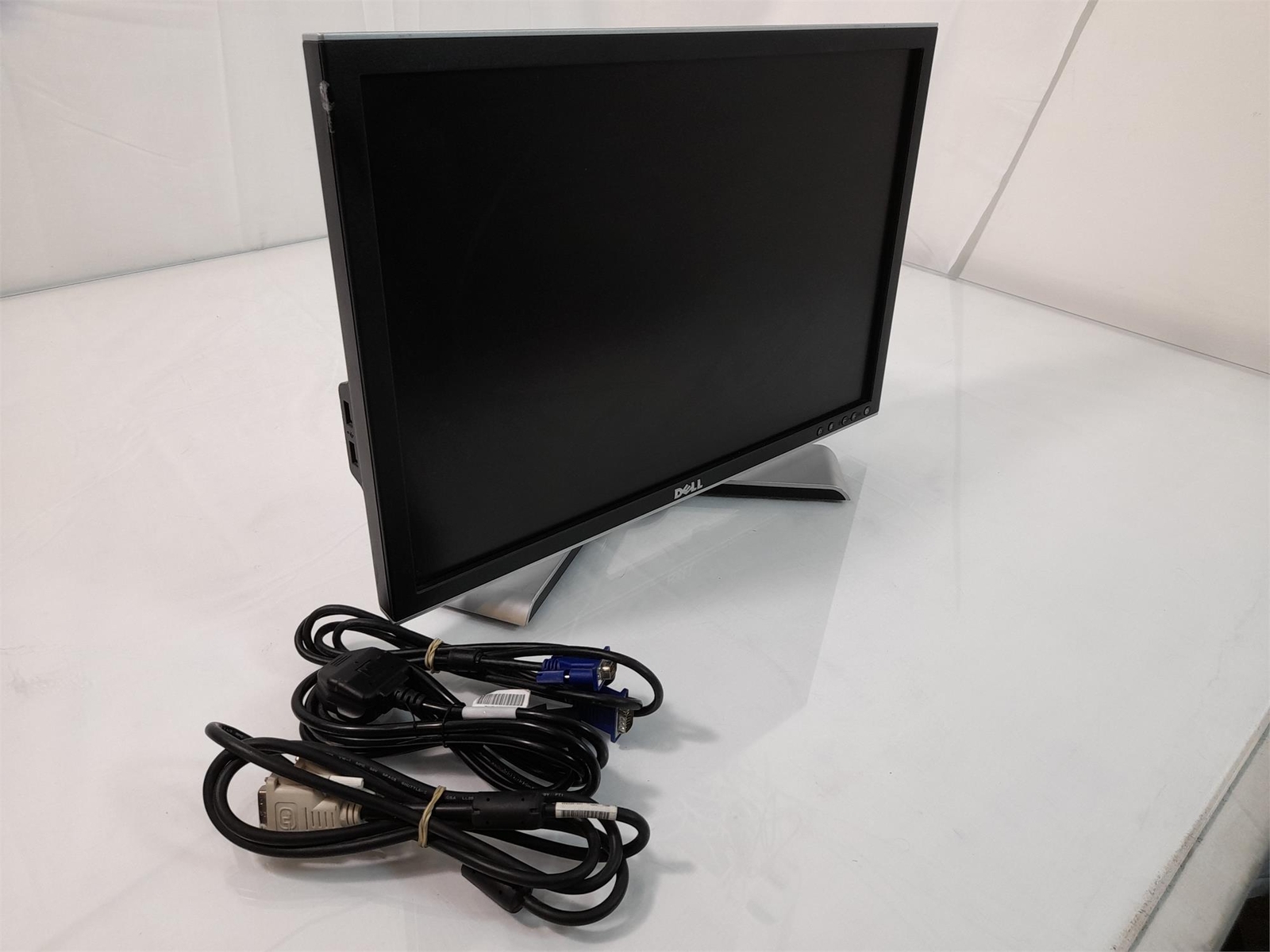 Dell UltraSharp 2208WFPt 22 inch VGA DVI-D 1680x1050 Monitor With Stand ...