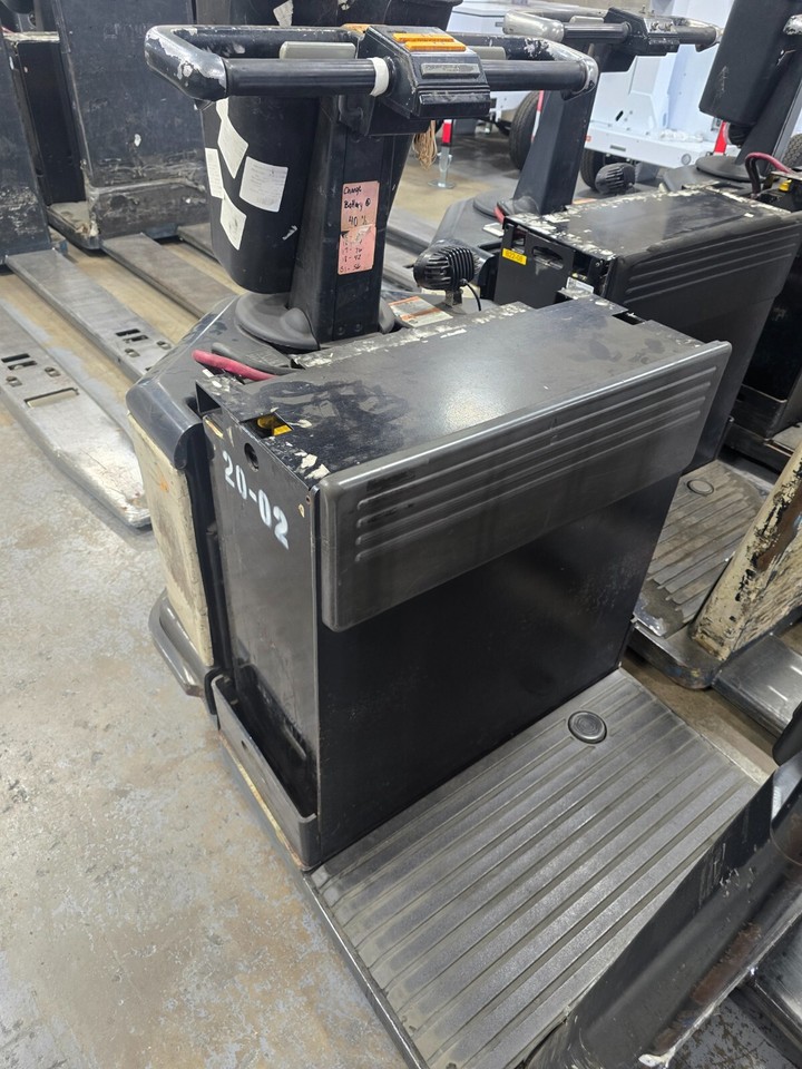 Crown Walkie Rider Electric Pallet Jacks - 6,000-8,000 lbs, 24V, 750 AH ...