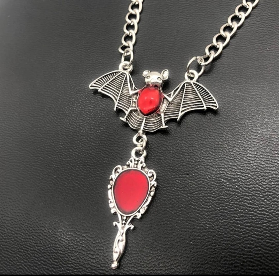 Stunning Gothic Vampire Bat Necklace Red Teardrop Halloween Jewellery ...