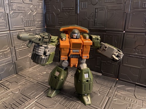 Brawn Gravus Bulkhead Deluxe Class Transformers Mastermind Creations ...