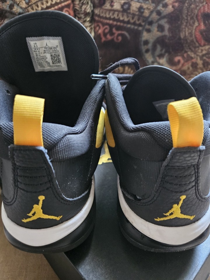 JORDANS size 9.5 - Stay Loyal 3 Black White Metallic Gold School | eBay