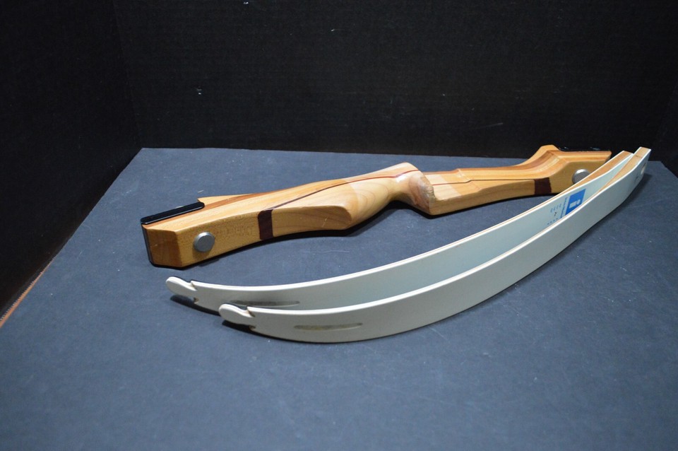 AIM Internature Recurve Bow RH Draw 54” 30# | eBay