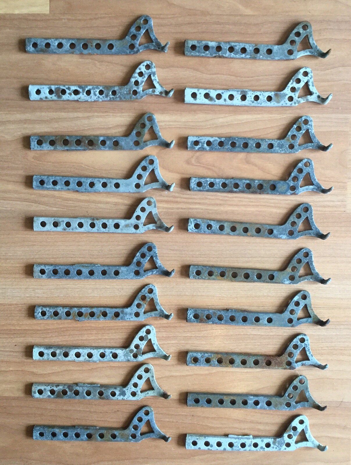 OLD VTG ANTIQUE GUTTER BRACKET RAIN TROUGH HARDWARE HANGER IRON METAL ...