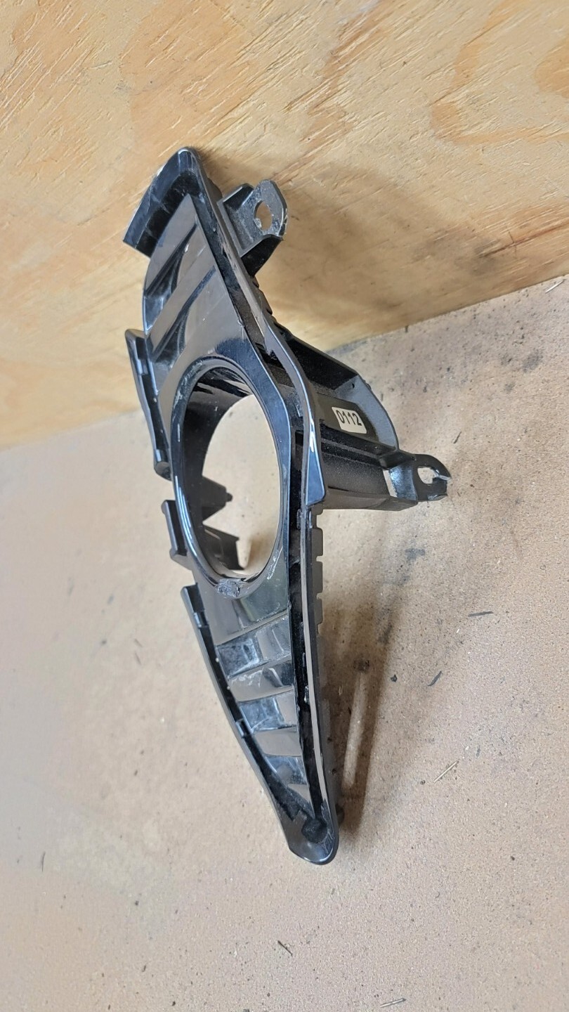 2020 2021 Toyota Rav4 XSE Front Bumper Right RH Foglight Bezel OEM ...